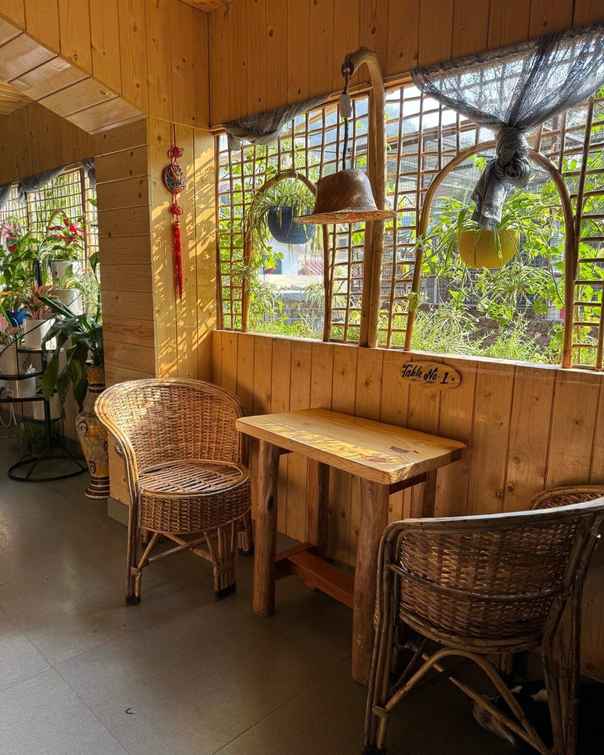 19 Best Cafes in Rishikesh for a Relaxing Experience - Travel Beloved